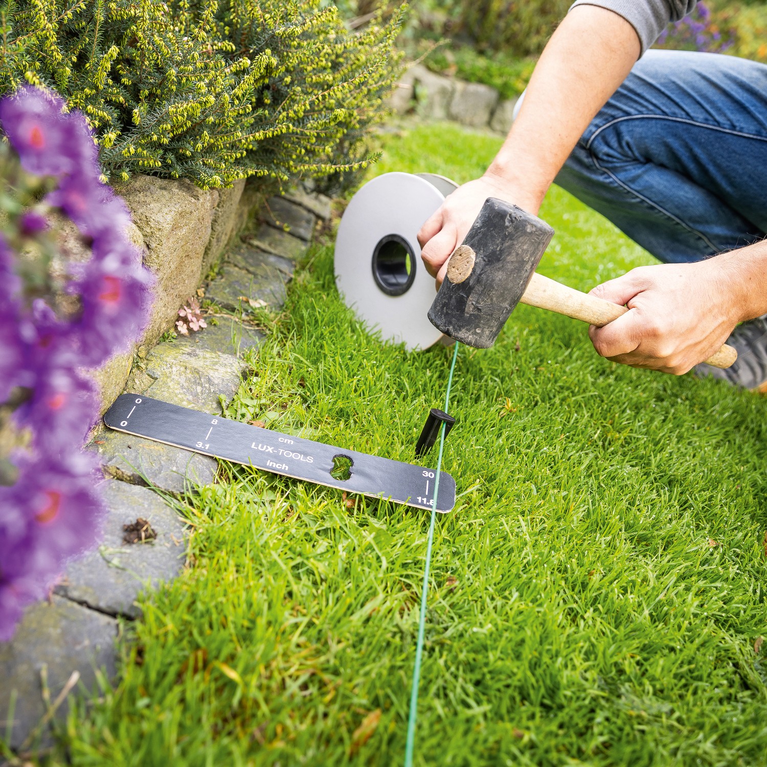 LUX-TOOLS A-RMR-300-24 robotfűnyíró 300 m2 vásárlása az OBI -nál