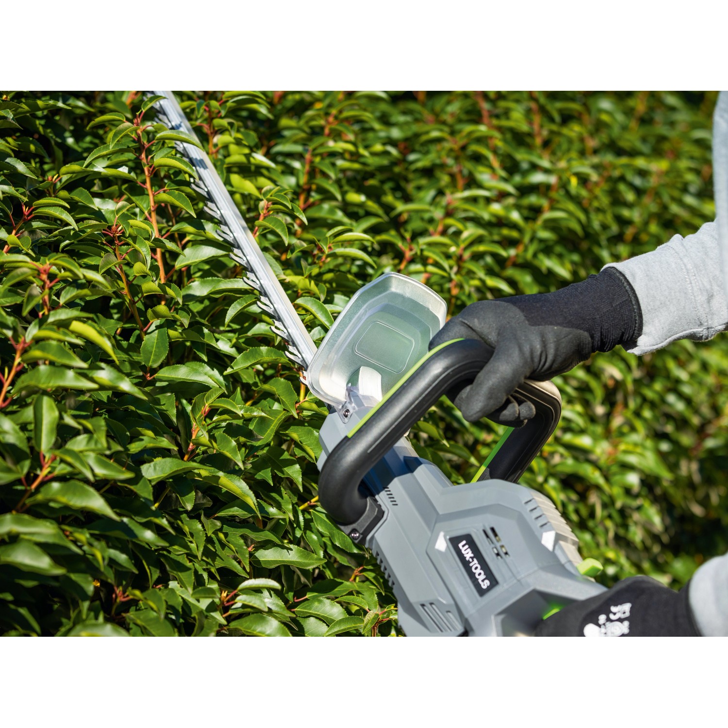 LUX 1 PowerSystem ZHT737-1V 2 x 20 V akkumulátoros sövényvágó vásárlása az OBI -nál