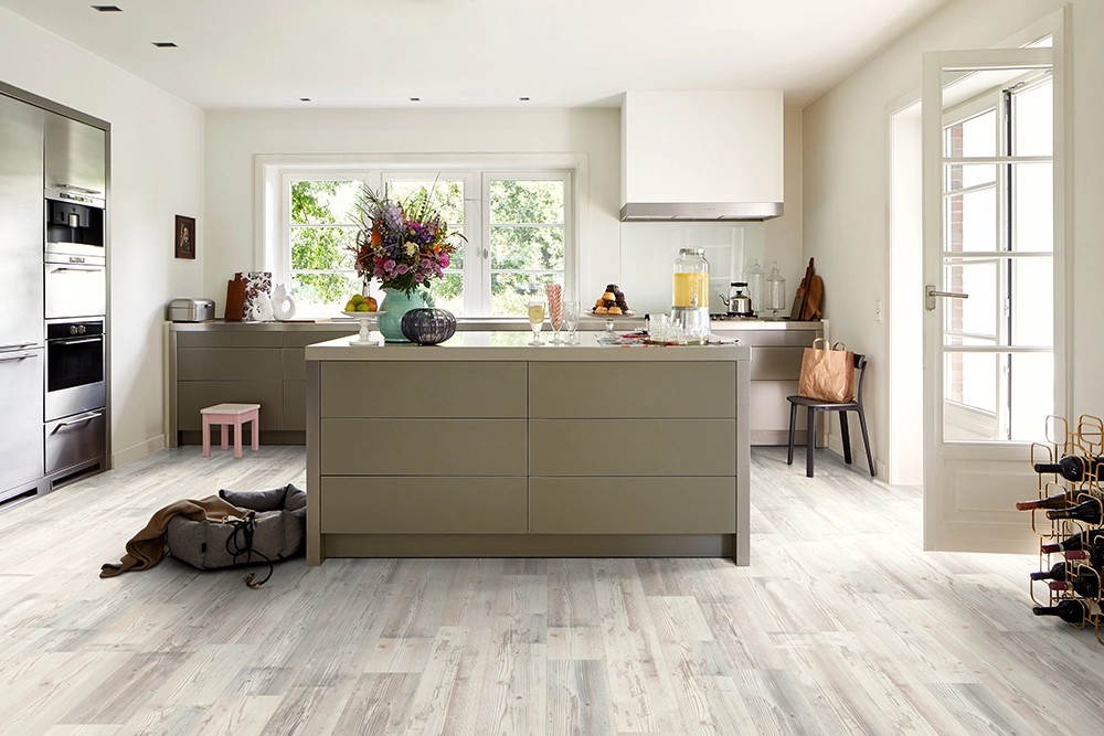 Egger Home Classic Aqua+ EHL166 laminált padló Kent mandulafenyő Vintage vásárlása az OBI -nál