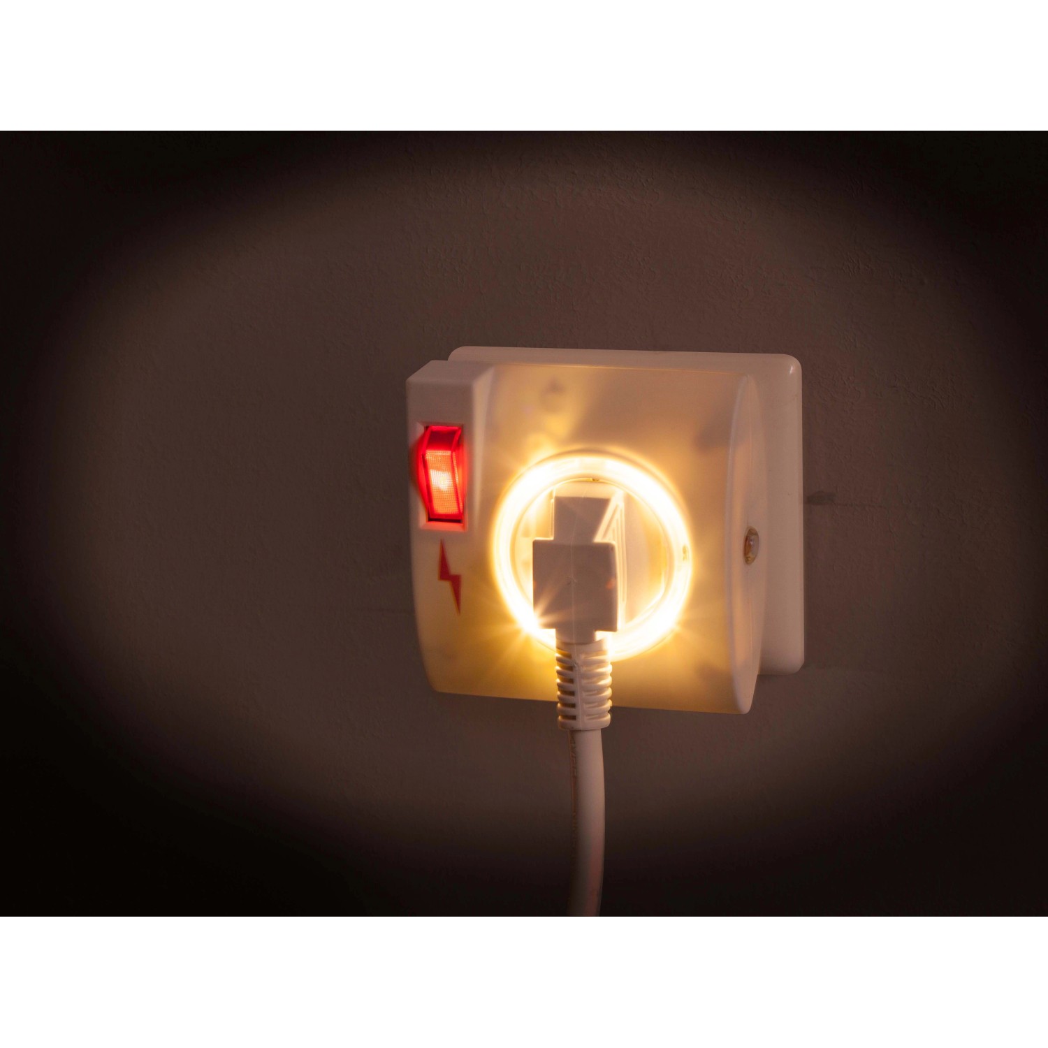 OBI adapter és automatikus éjjeli fény vásárlása az OBI -nál